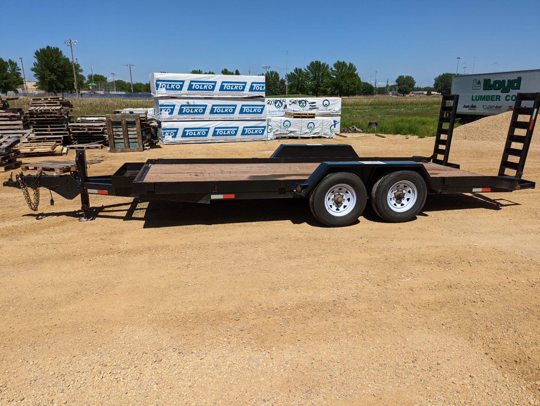 Flat Bed - Lloyd Lumber Company